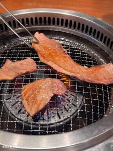 大阪燒肉推薦「燒肉力丸」嚴選高質和牛、牛舌吃到飽！梅田附近超方便 - 米克在日本